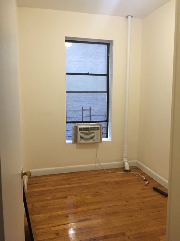 'Seeking roommate in Hamilton Heights' Room to Rent from SpareRoom