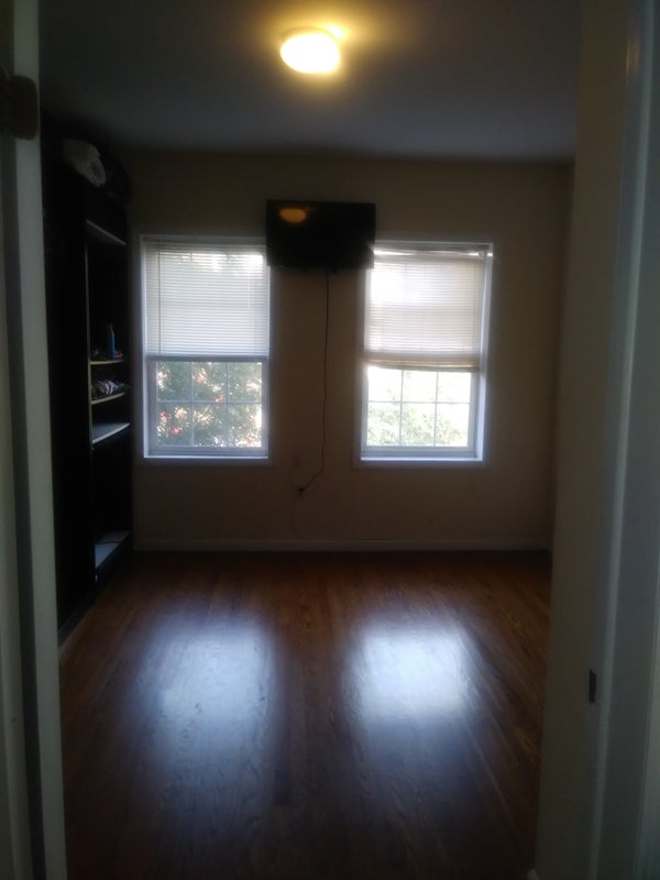 'Looking for a Chill Roommate' Room to Rent from SpareRoom