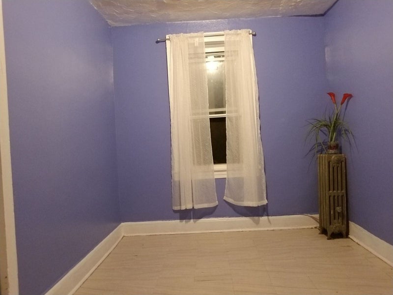 'Room in sunnyside, 3 min from 7 train to manhatten' Room to Rent from ...