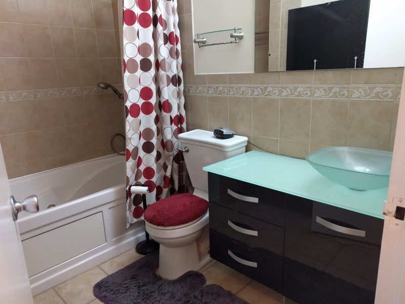 '1bd/1ba available in 2bd/2ba Condo' Room to Rent from SpareRoom