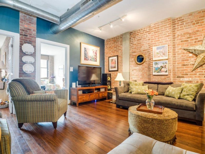 'Lrg Room Available Walking Distance from JSQ Path' Room to Rent from ...