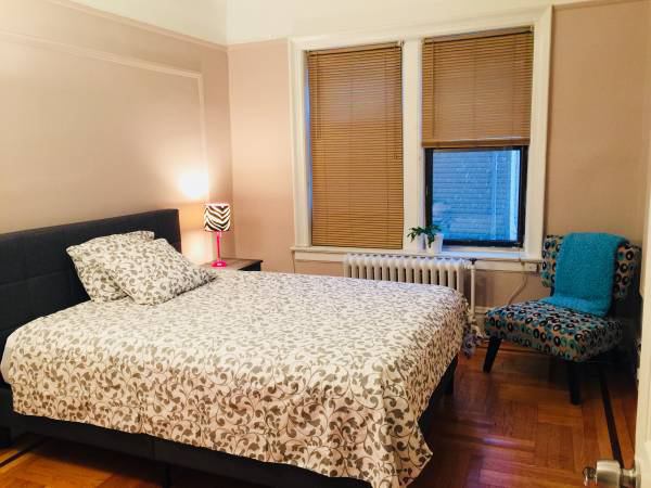 'Private Room In Two Bedroom Condo' Room to Rent from SpareRoom