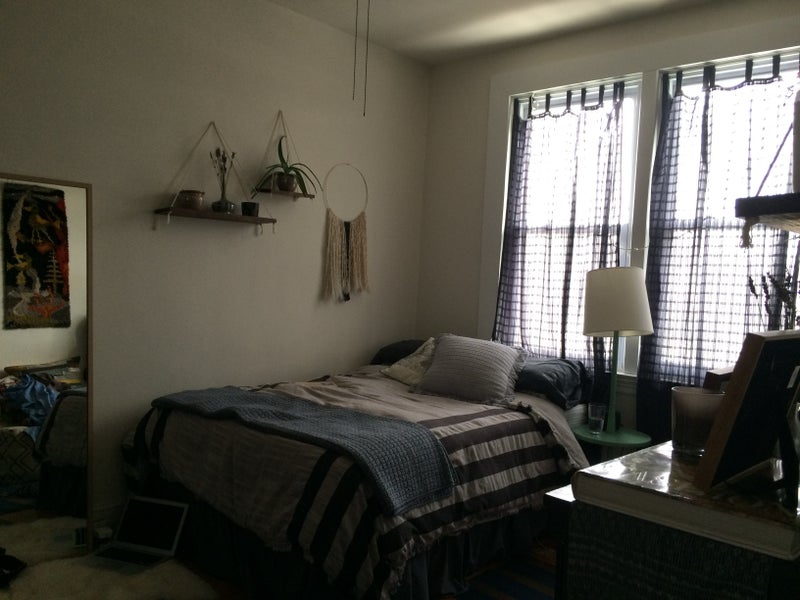 'Big Bright Room in Charming Rowhouse' Room to Rent from SpareRoom