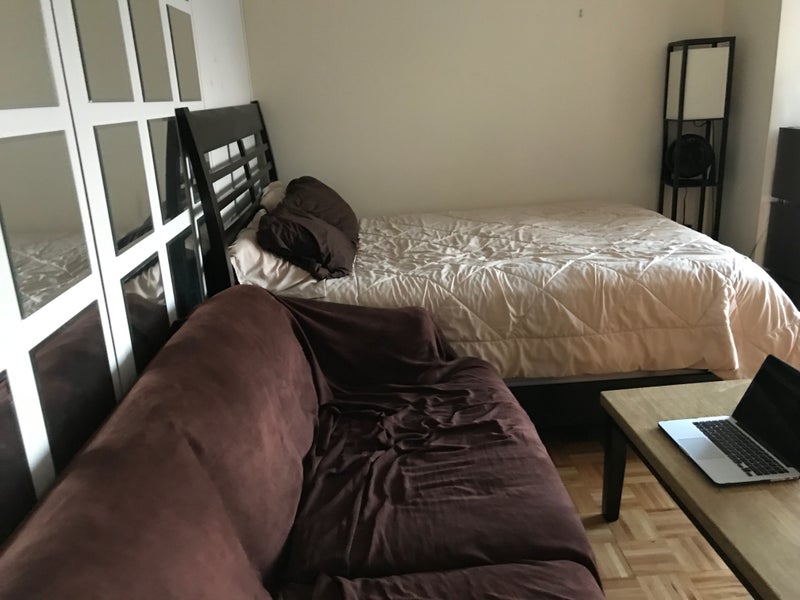 'Spacious, Beautiful Apartment with Great Views!!' Room to Rent from ...