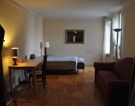 ' Sunny Large Furnished Bedroom - Sunnyside' Room to Rent from SpareRoom