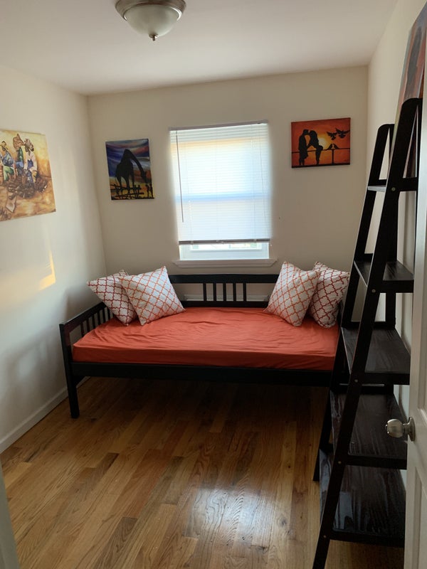 'Simple, Clean private bedroom in the Bronx' Room to Rent from SpareRoom