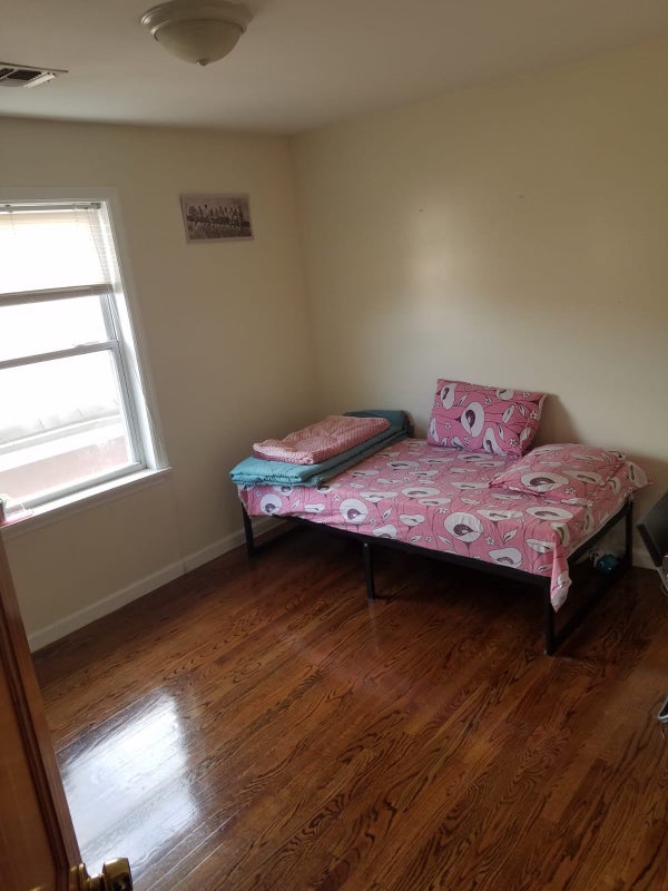 '1 Furnished Bedroom Available Immediately ' Room to Rent from SpareRoom