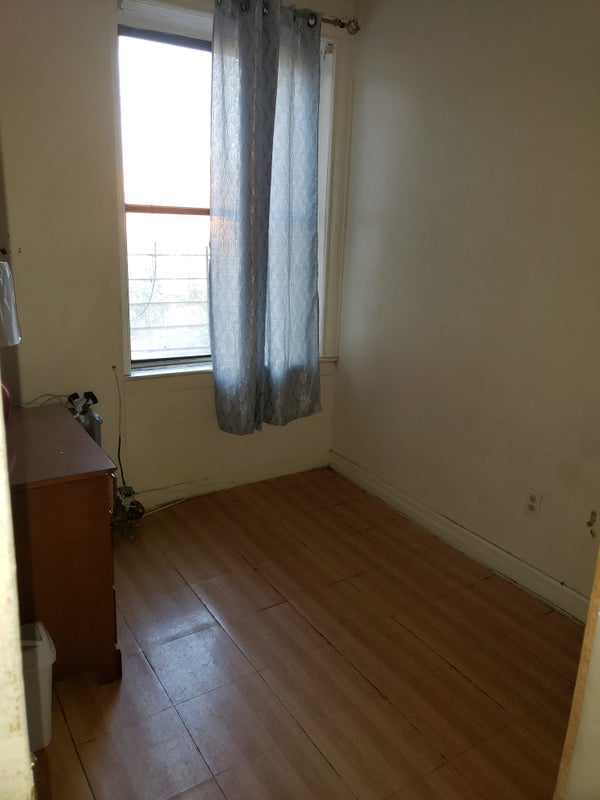 'Small 1 bedroom ' Room to Rent from SpareRoom