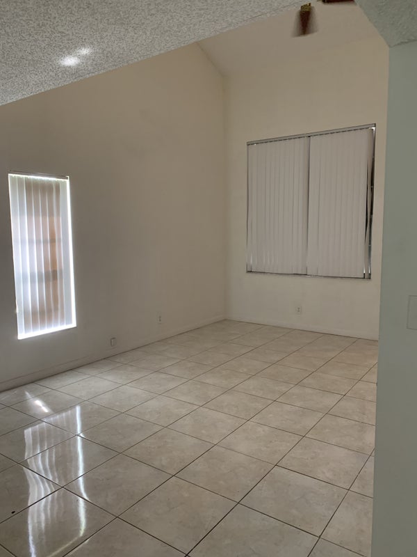 'Chill roommate needed! ' Room to Rent from SpareRoom