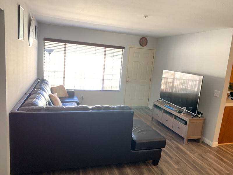 '1 private room near downtown burbank and freeway ' Room to Rent from ...