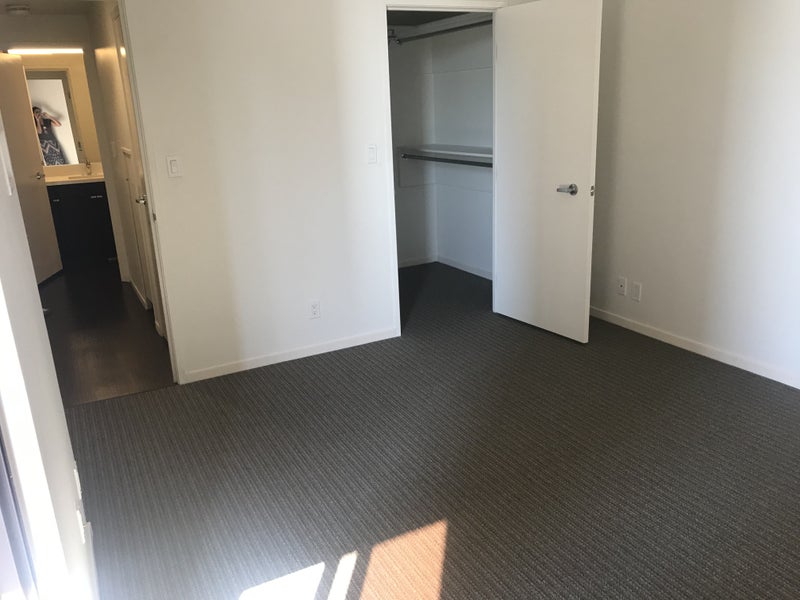 'Dtla high rise view 1b/b' Room to Rent from SpareRoom