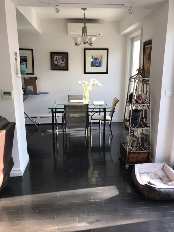 'Very Large room 16x12 in great apartment' Room to Rent from SpareRoom