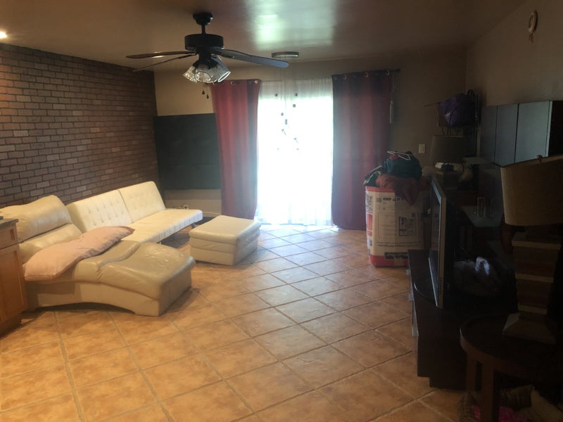 'Luxury Condo - College girl looking for roomie' Room to Rent from ...