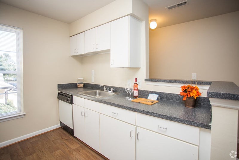 '"Master bedroom With Walking Closet and Private Fu' Room to Rent from ...