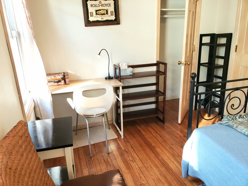 'Beautiful Furnished Room in Sunnyside/Woodside' Room to Rent from ...