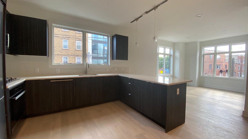 'Beautiful Brand New 2bedroom 2 bath ' Room to Rent from SpareRoom