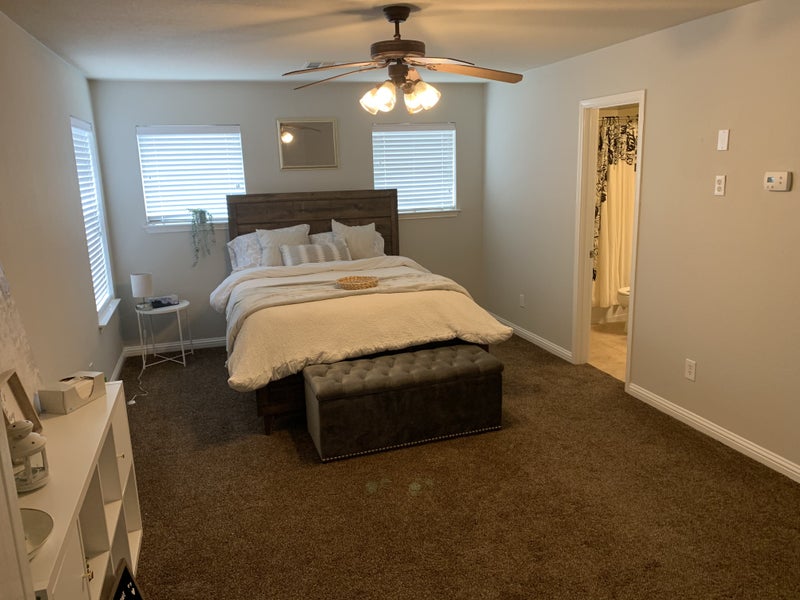 'Four bedroom home with two for rent!' Room to Rent from SpareRoom