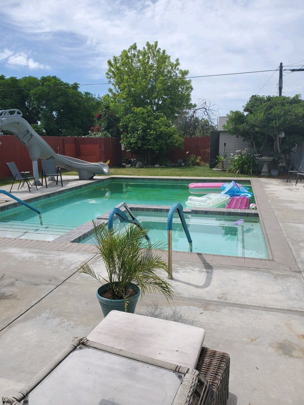 'Room With Pool For Rent' Room to Rent from SpareRoom