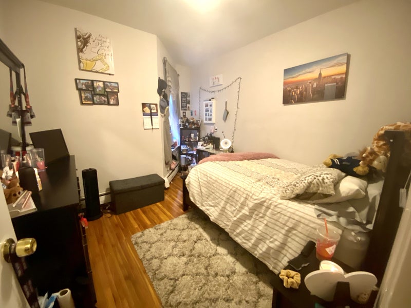 'Room in 3b/1ba available now! ' Room to Rent from SpareRoom