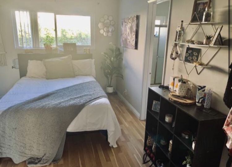 'Master Bedroom/Bath Female Only' Room to Rent from SpareRoom