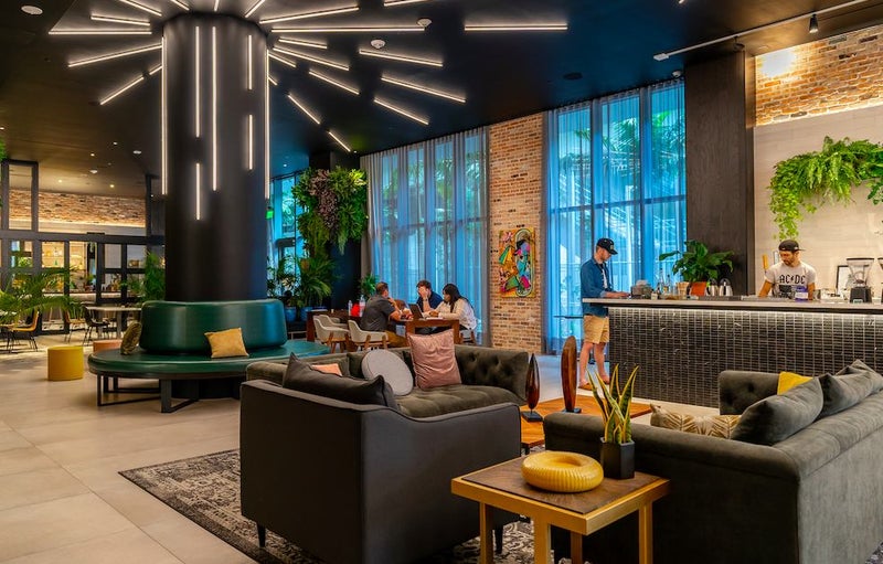 'Downtown Miami Gem w/ a full bar!' Room to Rent from SpareRoom