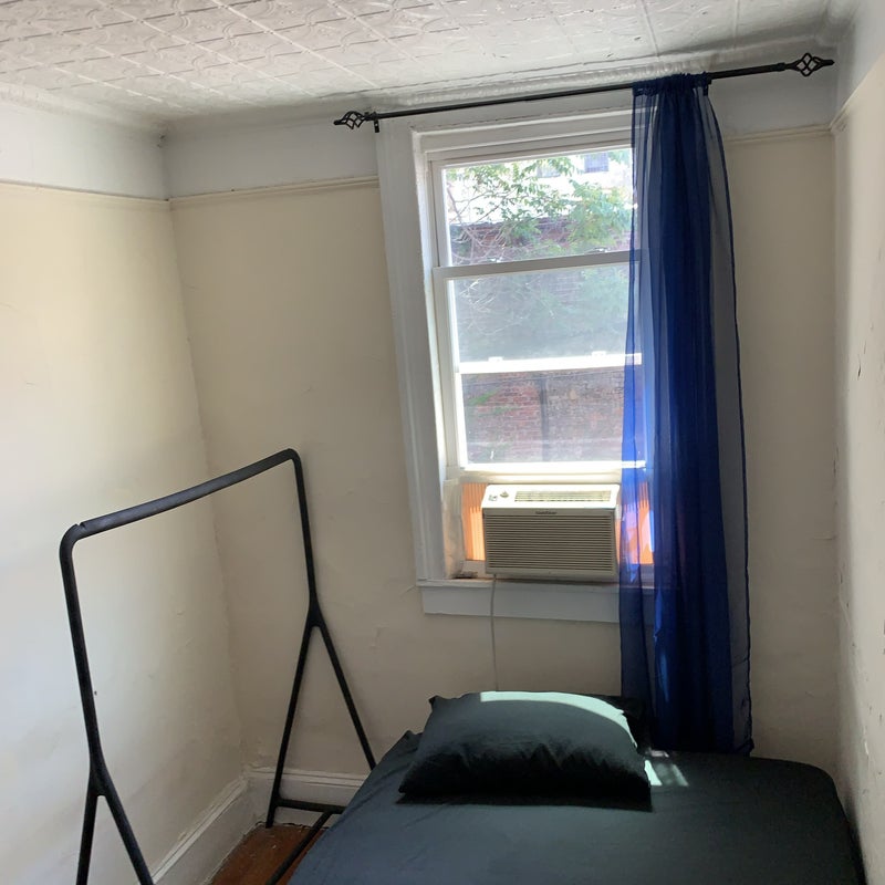 '$750 Sunny Furnished Park Slope Room with Garden v' Room to Rent from ...