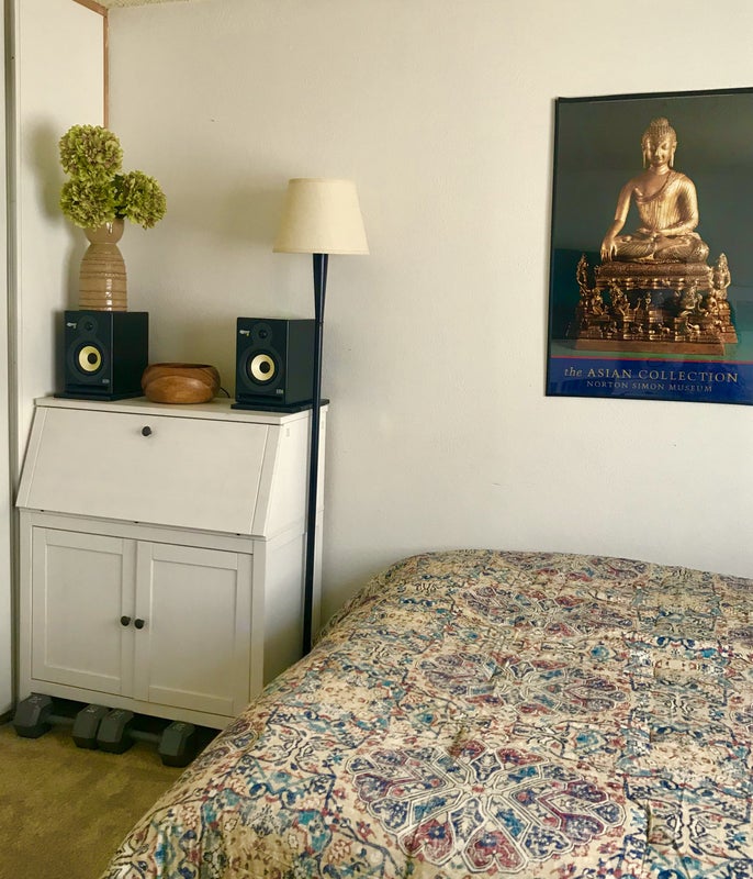 'Looking for person to share Condo-Normal Heights ' Room to Rent from ...