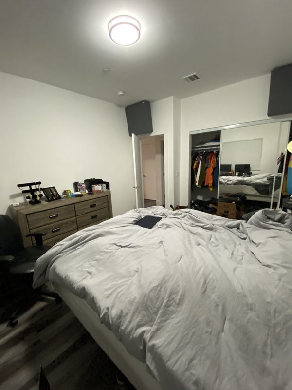 'Room For Rent Available Now $900' Room to Rent from SpareRoom