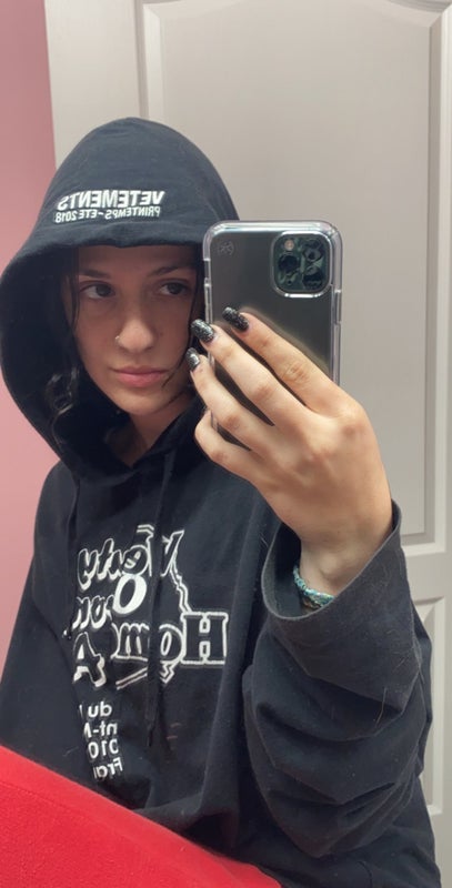 '18 year old female looking for a room!' Roommate from SpareRoom