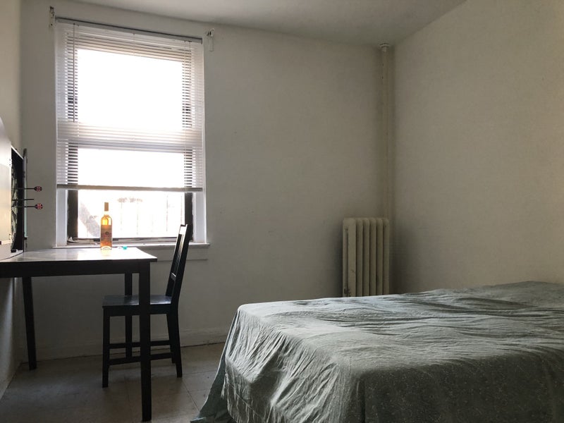 'Sunnyside Room $800/$725 FIlm/TV preference' Room to Rent from SpareRoom