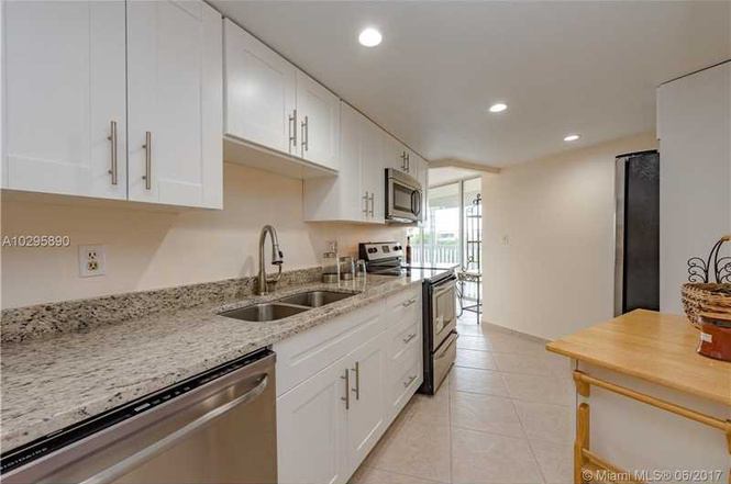 '2 Bedroom 2 Bath for rent ' Room to Rent from SpareRoom