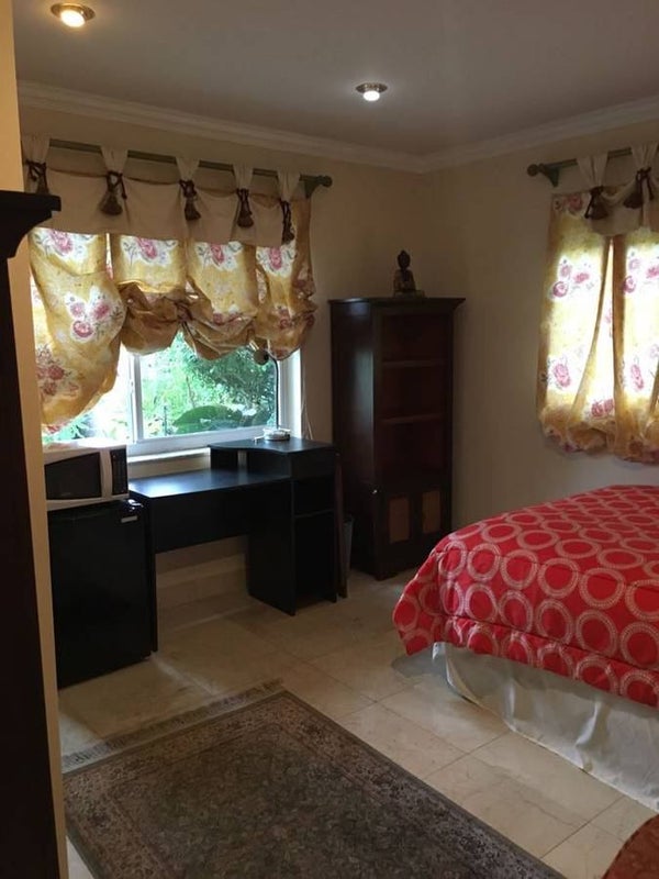 'Rent beautiful room in residence ' Room to Rent from SpareRoom