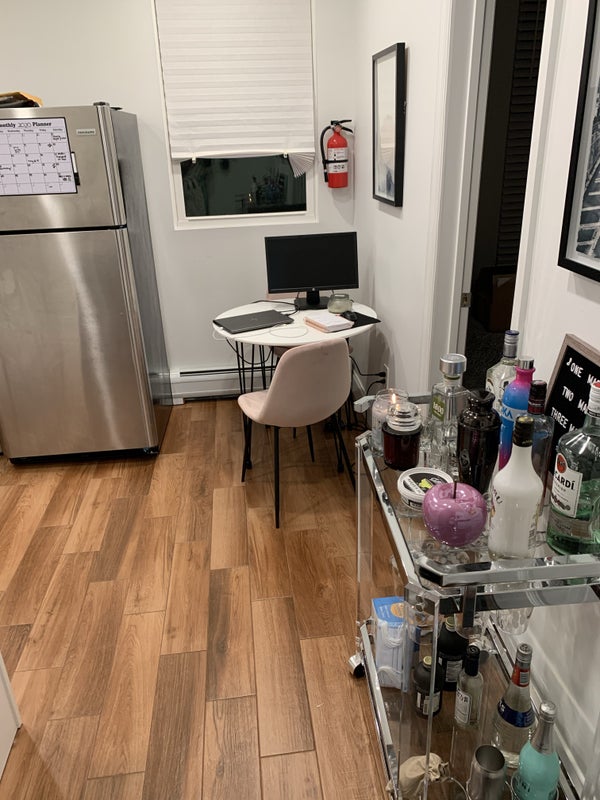 'Small Room for short or long term stay!' Room to Rent from SpareRoom