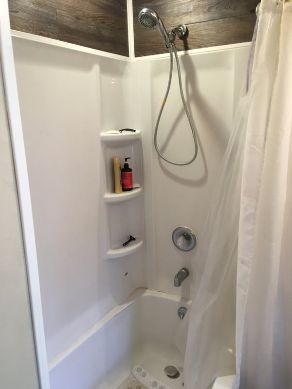 ' Xtra large furnished room 300 security ' Room to Rent from SpareRoom