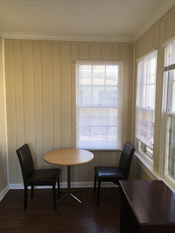 ' Xtra large furnished room 300 security ' Room to Rent from SpareRoom