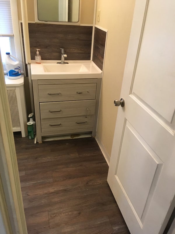 ' Xtra large furnished room 300 security ' Room to Rent from SpareRoom