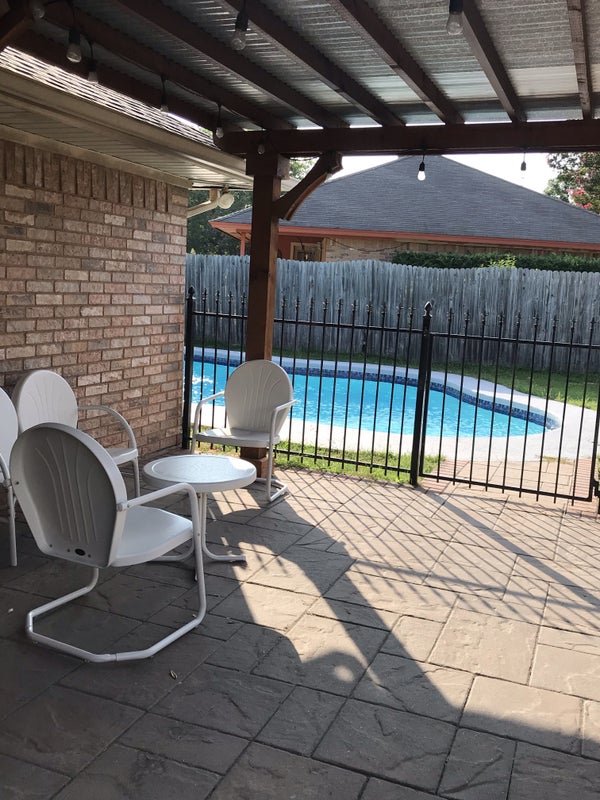 'Room with pool for rent' Room to Rent from SpareRoom