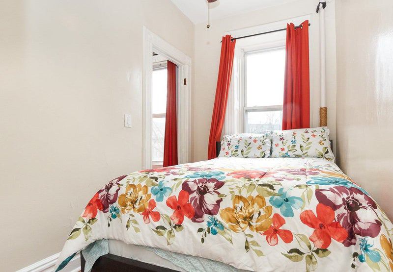 'Fully Furnished rooms with private living rooms!' Room to Rent from ...