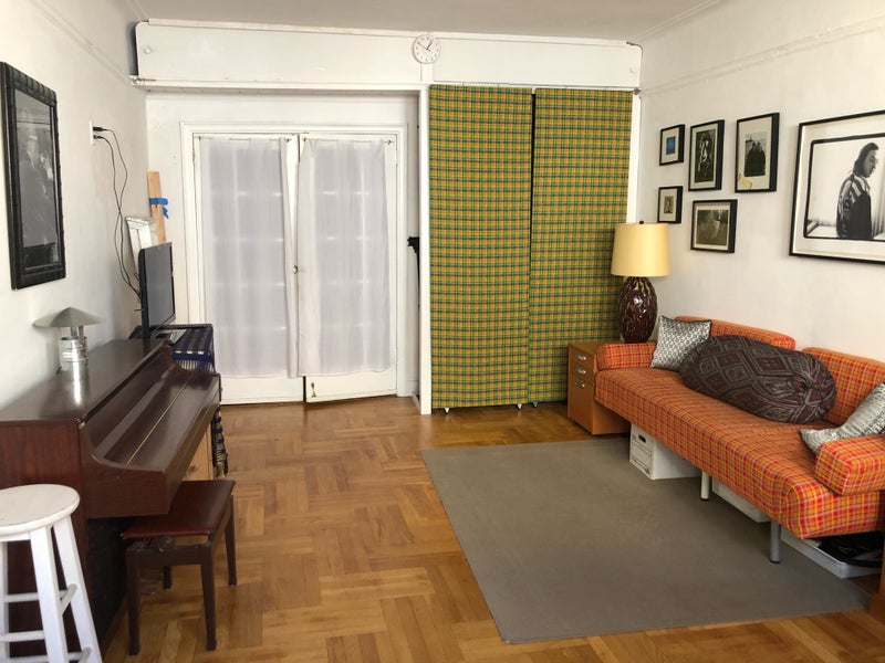 'Large quiet furnished room in a shared apartment ' Room to Rent from ...