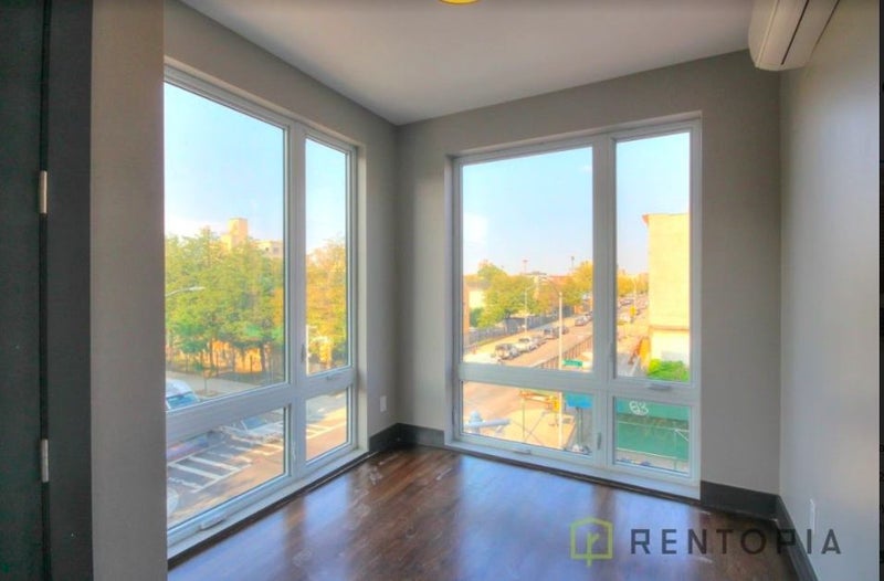 'Amazing Sunny Room is Avail w/ Two Huge windows!' Room to Rent from ...