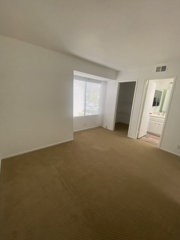 'Room available for rent in a great area! ' Room to Rent from SpareRoom