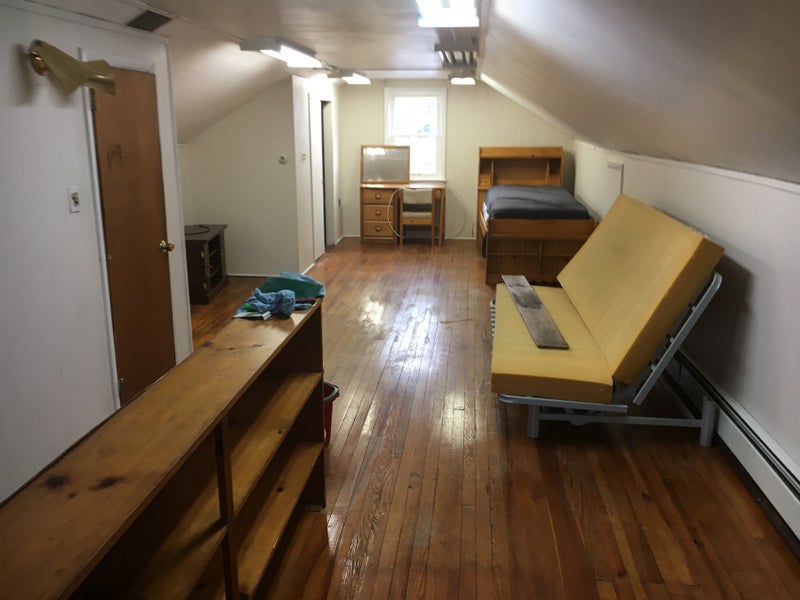 'Large Room On A Nice Quite Street Close To Tcnj' Room to Rent from ...