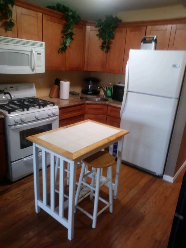 'Room for rent $250/week' Room to Rent from SpareRoom