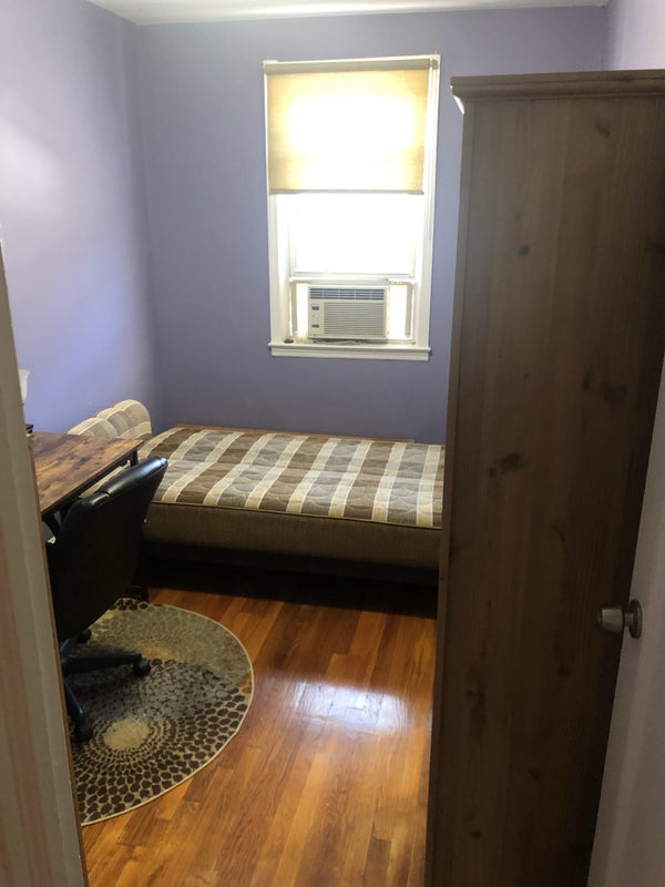 'Furnished Medium sized Room-$800 ' Room to Rent from SpareRoom