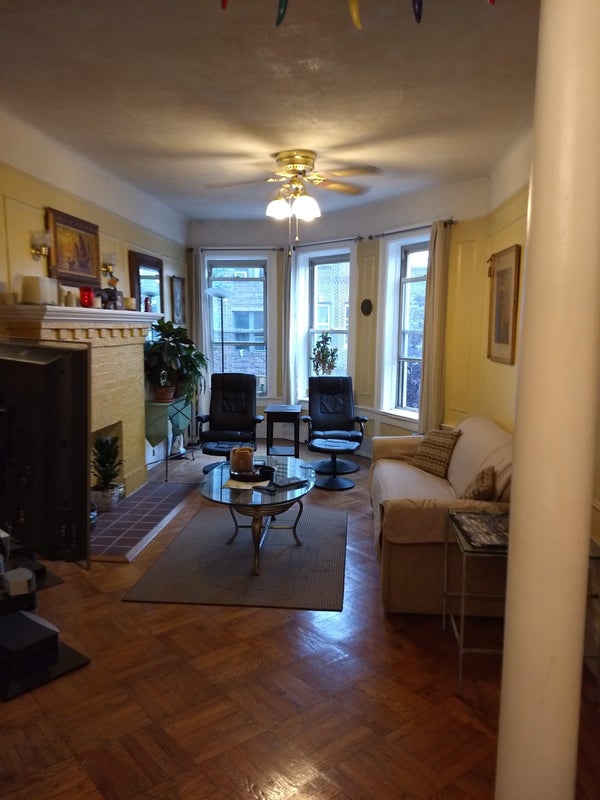 'One Room for Rent in Sunnyside.' Room to Rent from SpareRoom