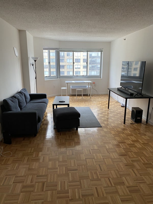 'Master bedroom, private bath, shared living room' Room to Rent from ...