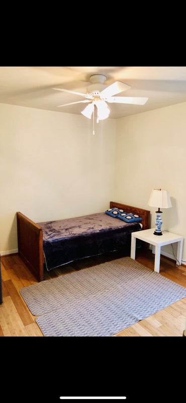 'Room w a View in W. Springfield ' Room to Rent from SpareRoom