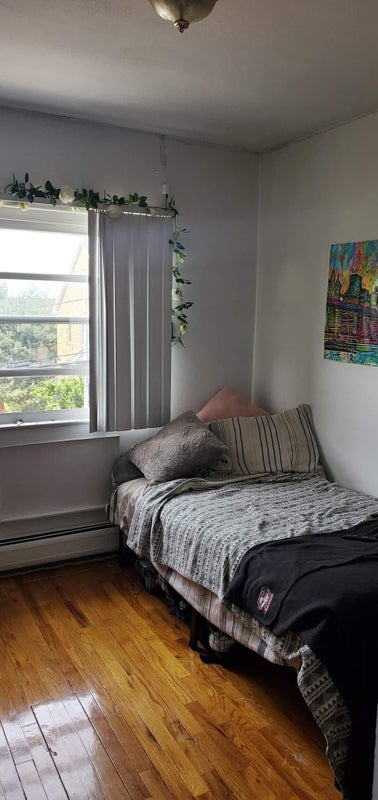 'Looking for a chill roommate Move in ASAP' Room to Rent from SpareRoom