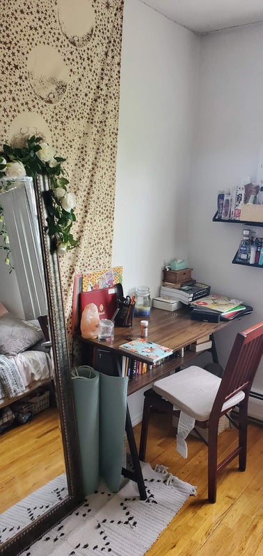'Looking for a chill roommate Move in ASAP' Room to Rent from SpareRoom