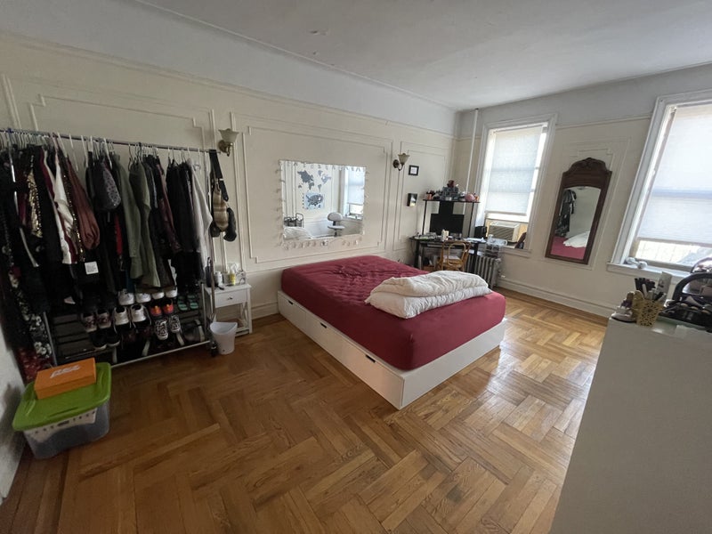 'Room available in 3 bedroom apt in Bay Ridge Bklyn' Room to Rent from ...